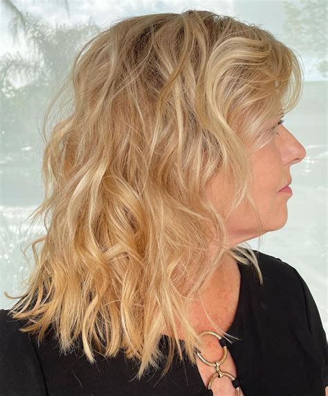 30 Really Working Hairstyles For Overweight Women To Try