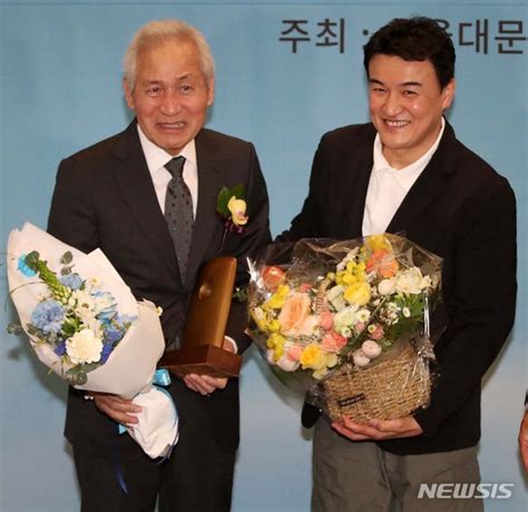 배우 안성기 419 민주평화상 수상 네이트 연예