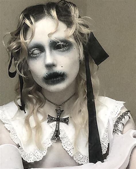 Pin By 𝐃𝐞𝐥𝐦𝐨𝐧𝐭 On Makeup Horror Makeup Creepy Makeup Makeup Inspiration