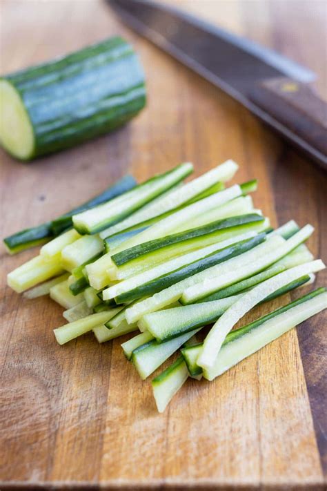 How To Cut Julienne Strips 2 Ways Evolving Table