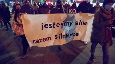 Aborcja Wyrok TK kiedy publikacja Co to oznacza Wiadomości Radio ZET
