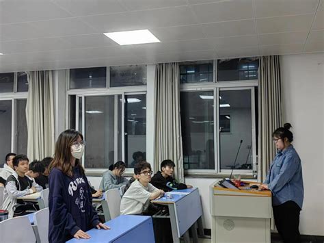 卡洛理工国际学院组织开展“弘扬五四精神 争做时代青年”主题团课 卡洛理工国际学院