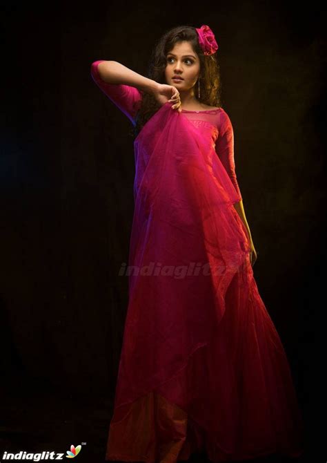 Maya Photos Bollywood Actress Photos Images Gallery Stills And Clips Indiaglitz Com