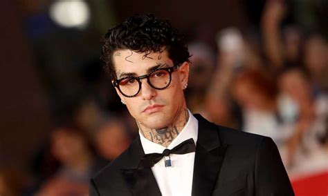 Sanremo 2025 A Che Ora Canta Tony Effe Gossip