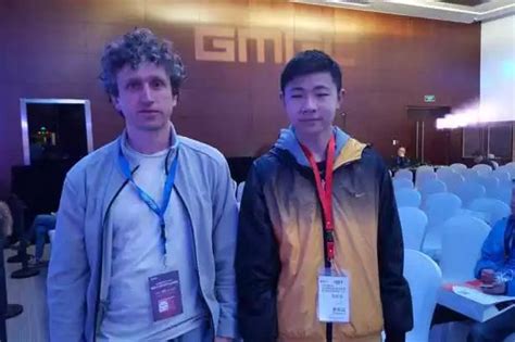 中国首位00后CEO居然是个码农还获雷军点赞