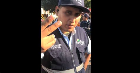 Miraflores Acusan A Sereno De Discriminar A Mujer Con Su Hijo Que
