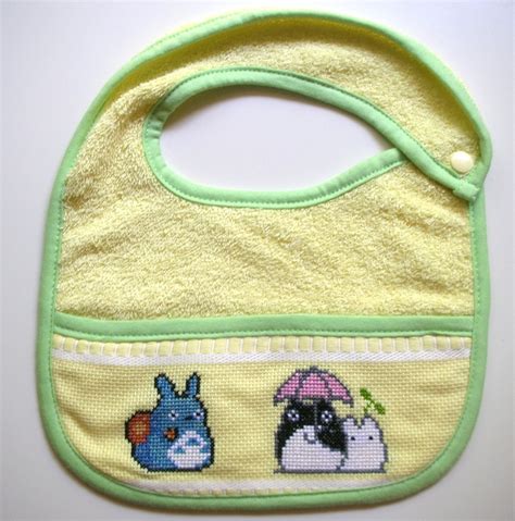 Cross Stitched Totoro Bib Elisa Punto De Cruz Puntos Cruz