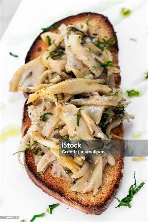 마늘 버섯 포르투갈 전통 Tiborna 토스트 샌드위치 타파스 스낵 식품 0명에 대한 스톡 사진 및 기타 이미지 0명 건강한 생활방식 단순함 Istock