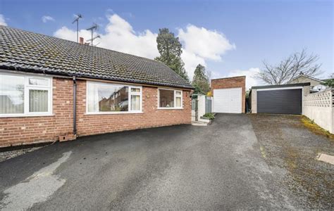 2 Bed Bungalow For Sale In Leominster Herefordshire Hr6 5368063