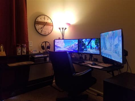 just finished setting up my desk in my new apartment thoughts also if