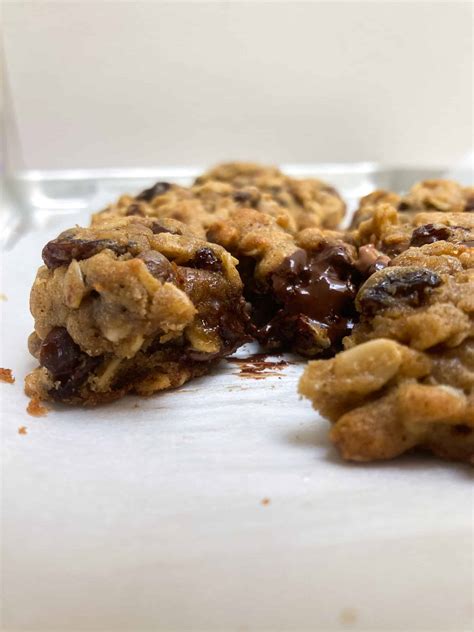 Easy Oatmeal Raisin Chocolate Chip Cookies Bake When It Rains
