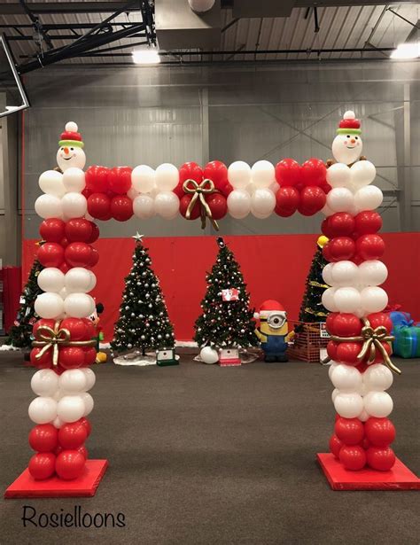 A Balloon Arch For Your Christmas Party Christmas Balloon Decor