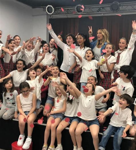 Une plongée dans lunivers des comédies musicales 3 12 ans Paris