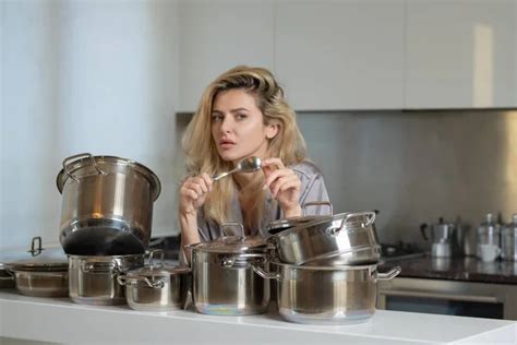 Sexy Naked Woman Kitchen Morning Cooking Healthy Food Sensual Housewife