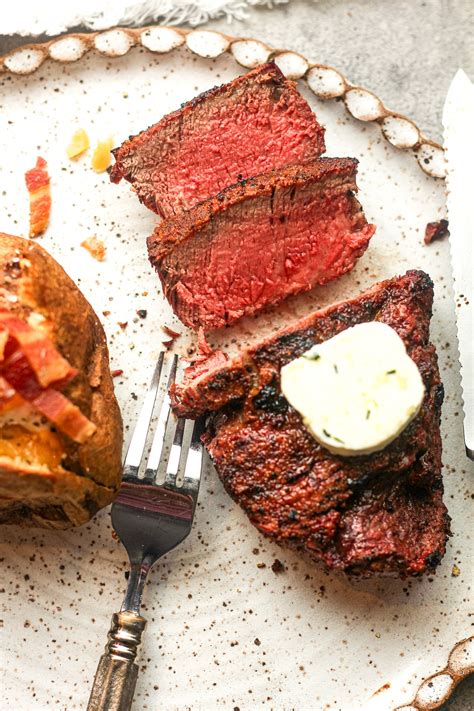 Grilled Filet Mignon With Coupound Butter Suebee Homemaker