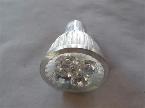 Lampada LED w k Dicroica MR GU Outled Iluminação