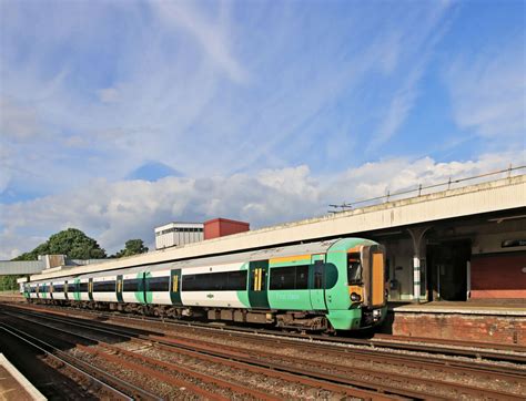 Class 377 2001 2014 Für Die Bahnen Im Raum London Und Südost England