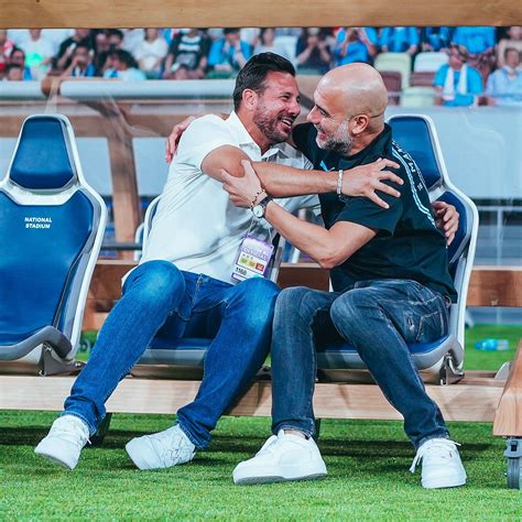 Claudio Pizarro Asustó A Pep Guardiola Y Protagonizaron Postal Que Fue