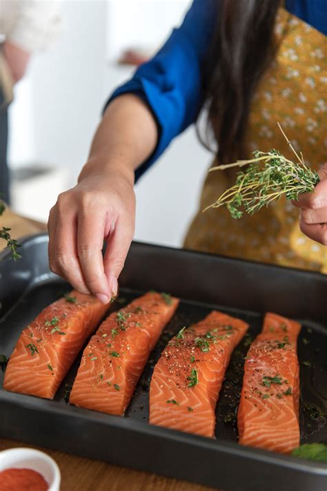 Whats The Difference Between Wild And Farmed Salmon Popsugar Fitness