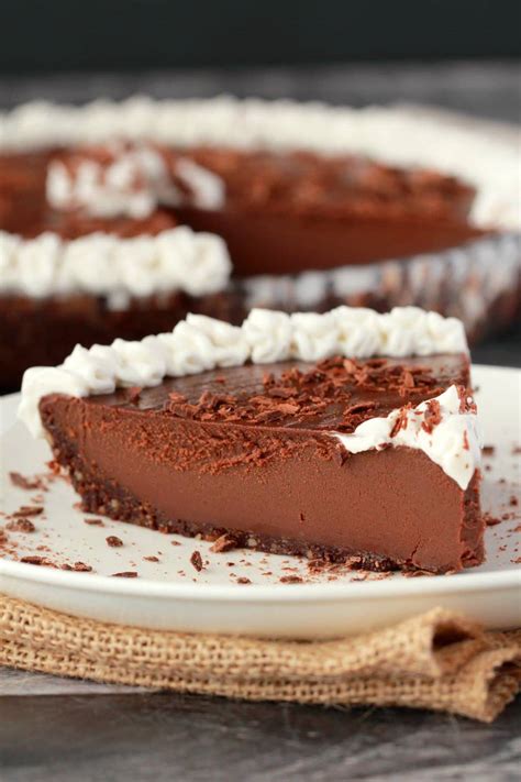 Vegan Chocolate Mousse Pie