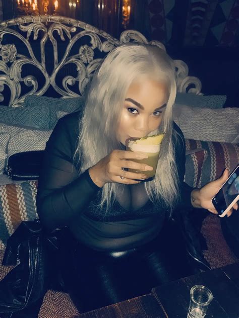 Edgy Blonde Girl Pfp For Whatsapp Instagram K Hd Pictures