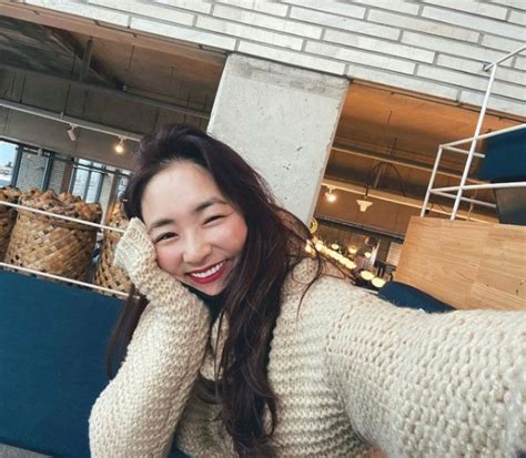 ‘제주댁 진재영 45세 안 믿기는 동안 머리 길어 거울 볼 때마다 롹커 같아” Osen