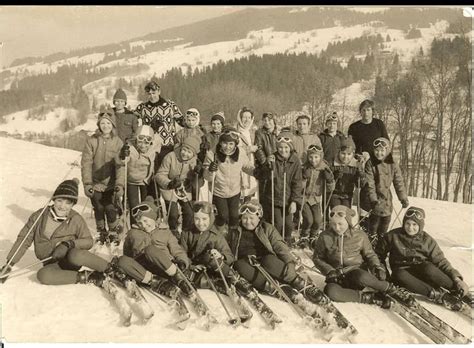 Photo De Classe Classe De Neige Cm2 De 1971 Ecole Paul Bert Copains