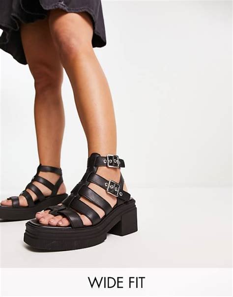 Asos Design Wide Fit Highway Sandalen Mit Mittelhohem Absatz Und