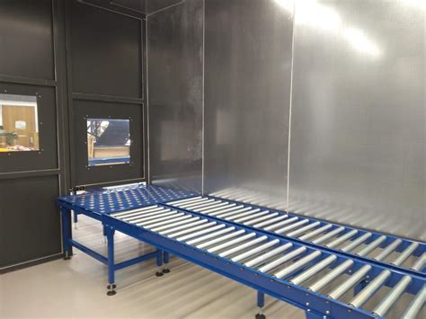 Gravity Roller Conveyor Systems And Lift Up Gate Packing Tables By
