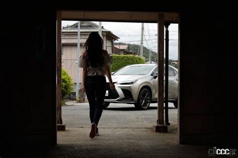 「理想だね！」坂元誉梨×レクサスnx【注目モデルでドライブデート Vol141】