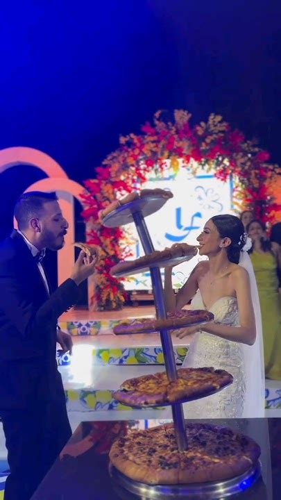 لما يكون العريس والعروسة بيحبو الاكل اكتر من اي حاجه 😂🔥 ️🙈 Wedding