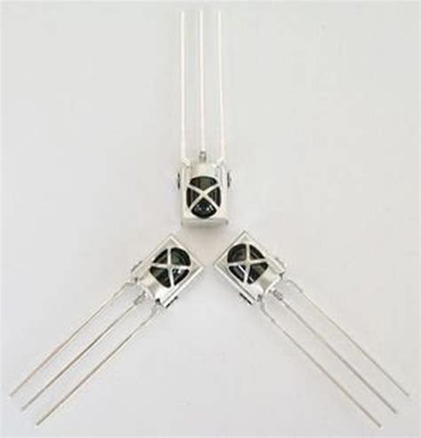 112 紅外線接收器1838b 一體萬能接收頭紅外接收頭 帶鐵殼 紅外線 Ir 接收器 接收頭 38khz 帶金屬殼 蝦皮購物