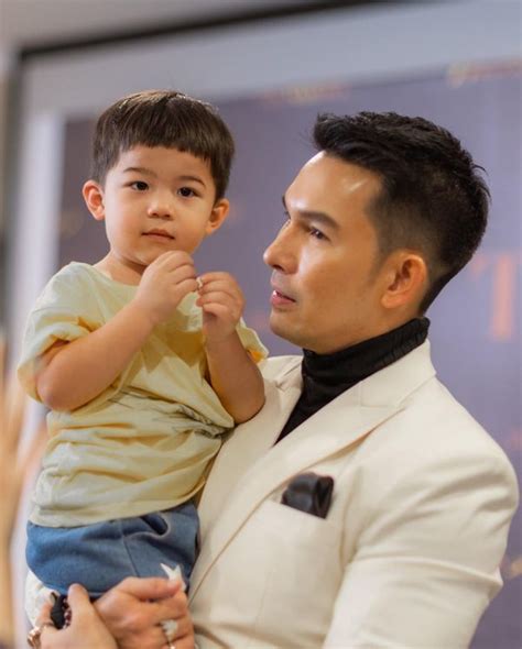 Photo Gallery “นัท มีเรีย” แย่แล้ว พบปัญหาใหญ่ในชีวิตคู่ “อั้ม อธิชาติ