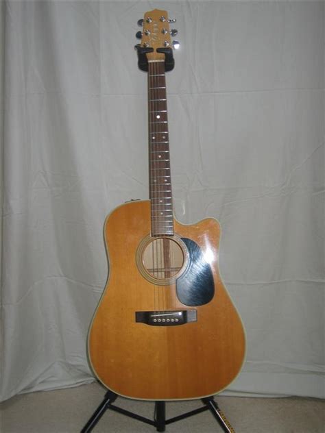 Takamine 6 String