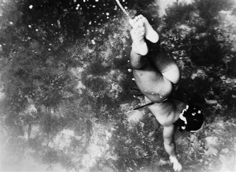 Japan S Mermaid Pearl Divers In Photos S Flashbak