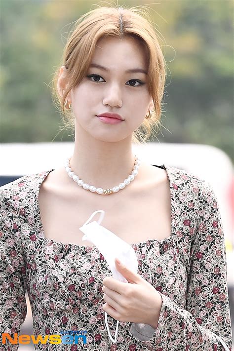 위키미키 김도연 확 달라진 분위기 포토엔hd