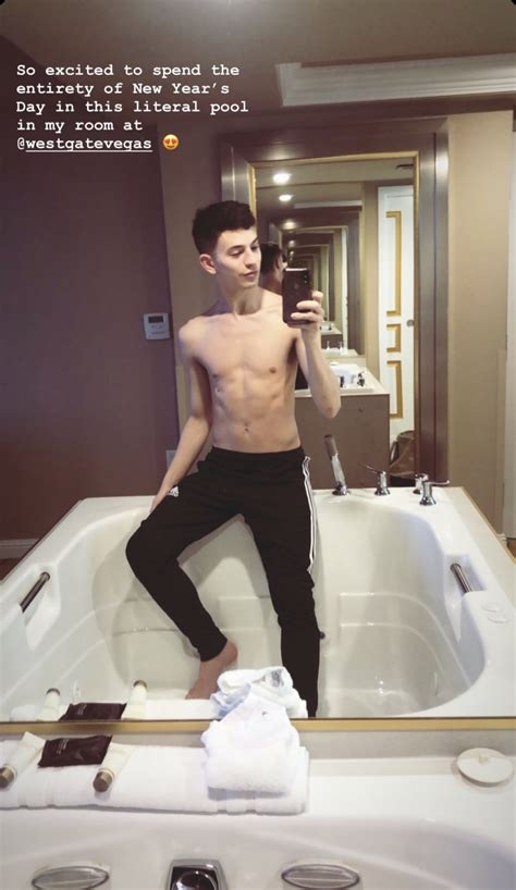 Giovanni Palandrani Wikifeet Men