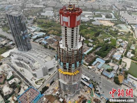 成都第一高樓建設如火如荼 玻璃幕牆開始安裝 每日頭條