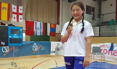 П Орхон ээлжит алтан медалиа хүртлээ Гэрэл гэгээ