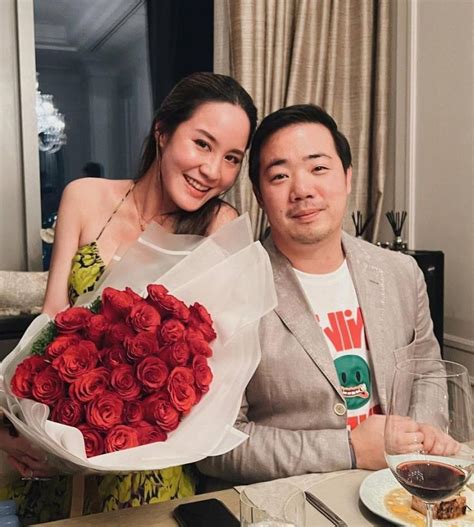 ต๊อบ อัยยวัฒน์ ซีอีโอคิงพาวเวอร์เล่นใหญ่ ขอแฟนสาวแต่งงานกลางสนามฟุตบอล