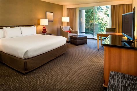 Doubletree By Hilton Seattle Airport Seatac Washington Us