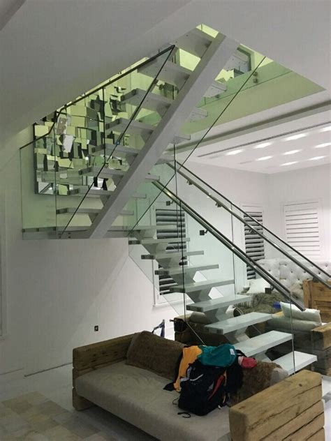 Modern Design Steel Wood Staircase With Glass Railing Modern
