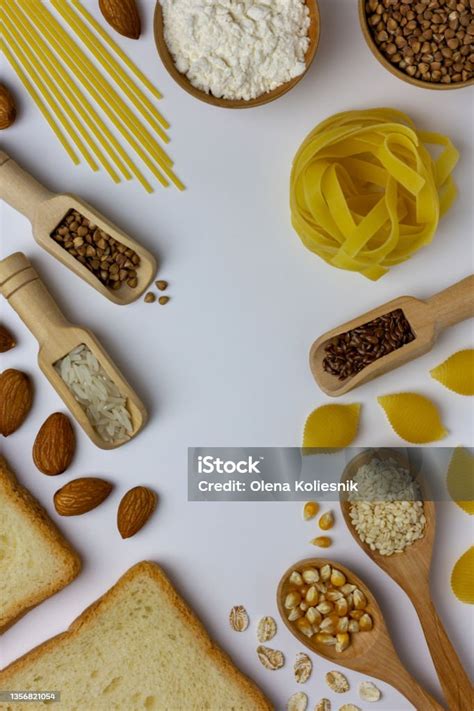 쌀 메밀 밀가루 오트밀 아몬드 파스타 옥수수 아마 씨 참깨 등 다양한 글루텐 프리 식품 0명에 대한 스톡 사진 및 기타 이미지 Istock