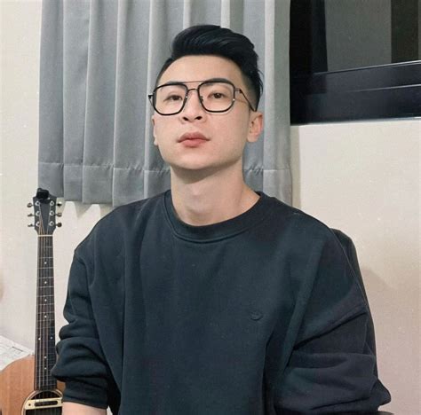 關於我 補教業老師 的8秘密 1 國中數理很常全班第一名基測數學只錯一題 2 曾經考上過淡江大學電機系 沒去唸 3 曾經考上