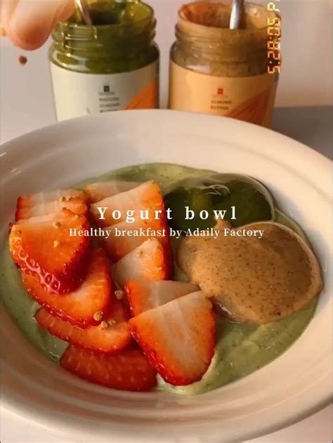 Yogurt Bowl อาหารสำหรับสายเฮลตี้ วิดีโอที่เผยแพร่โดย Adaily Factory