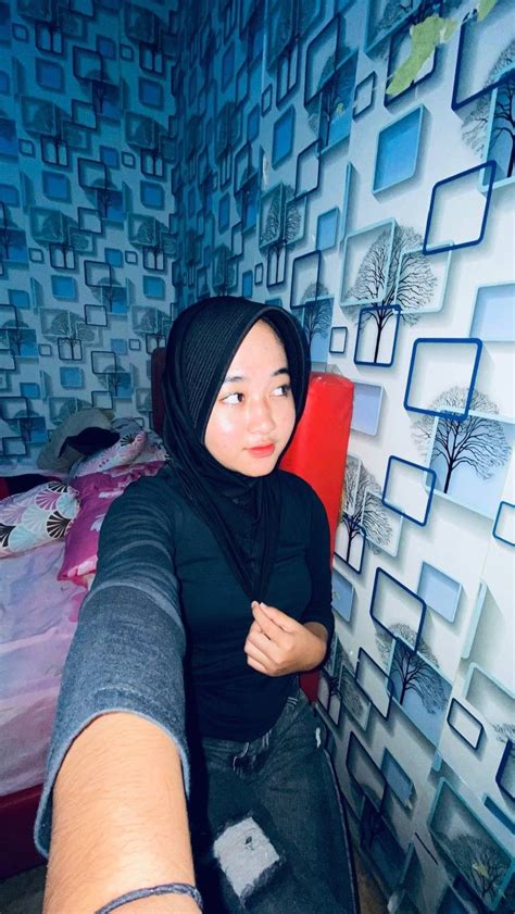 Pin Di Jilbab Sport Di 2024 Gaya Hijab Wajah Gadis Foto Gadis Cantik