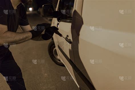 小偷偷车