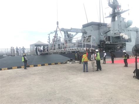 Kapal Angkatan Laut Kerajaan Inggris HMS Spey Kunjungi Bali