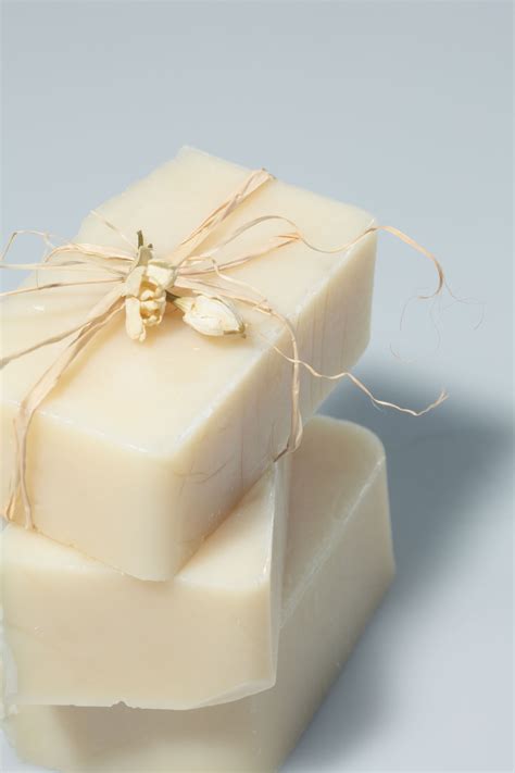 Simple 3 Oil Cold Process Soap Recipe Handmade Soap Recipes How To