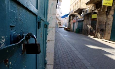 فلسطين إضراب شامل في كافة المحافظات تنديدا بالعدوان الصهيوني على قطاع غزة